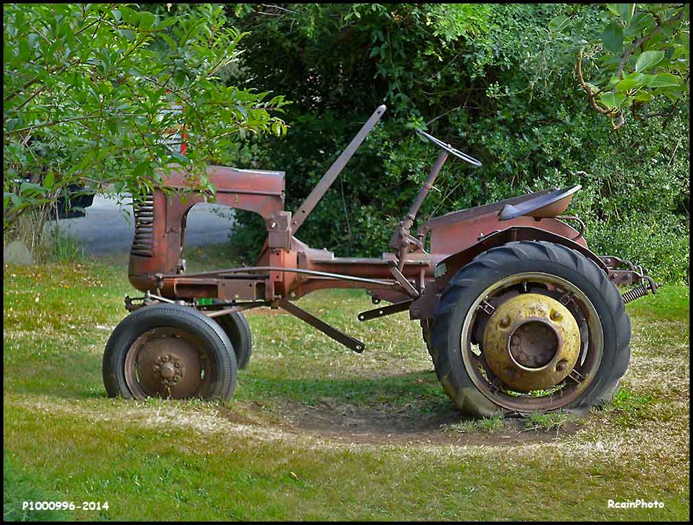 Tractor | Photos from Hornby Island / Bob Cain